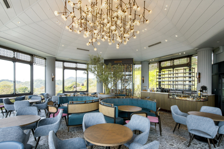 THE VERANDA AT KOBE -KOBE NUNOBIKI HERB GARDEN- | DESIGN STUDIO CROW