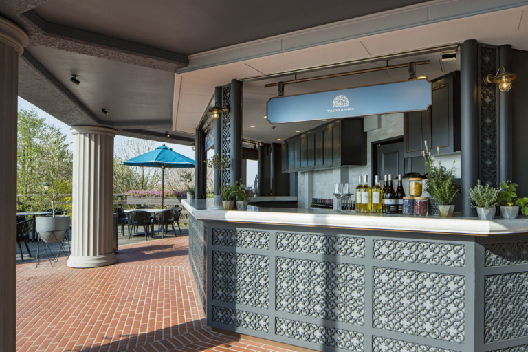 THE VERANDA AT KOBE -KOBE NUNOBIKI HERB GARDEN- | DESIGN STUDIO CROW