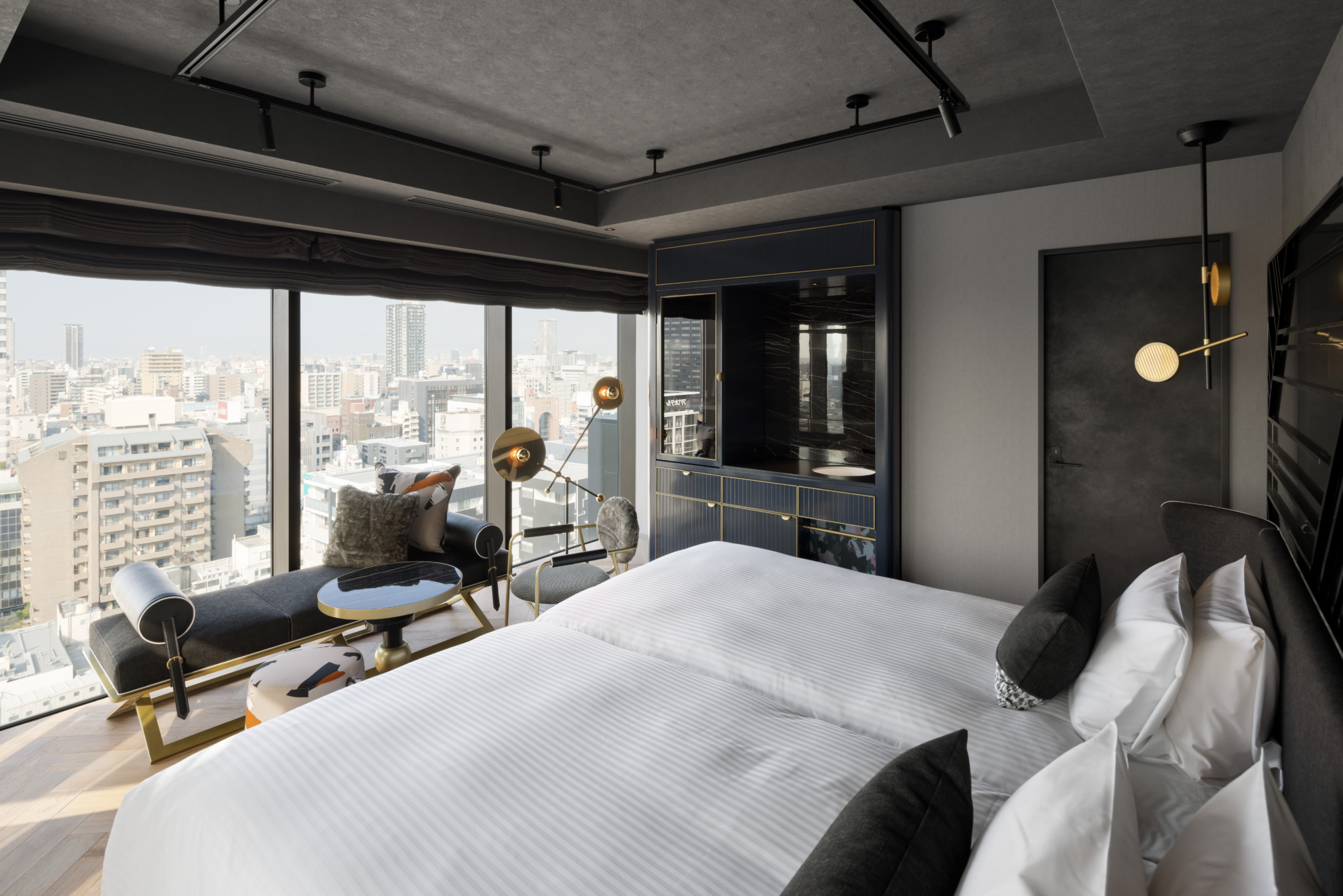 GUEST ROOMS [SUITE] -MERCURE TOKYU STAY OSAKA NAMBA- | DESIGN STUDIO CROW